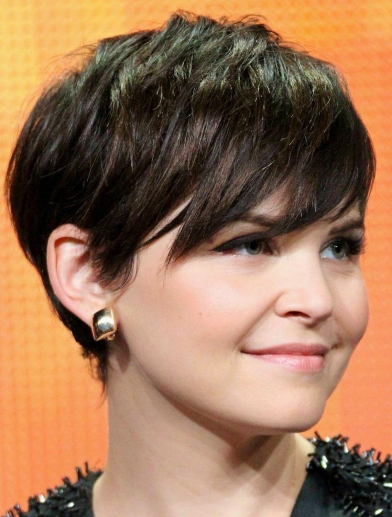 20 Stunning Short Hairstyles for Round Faces
